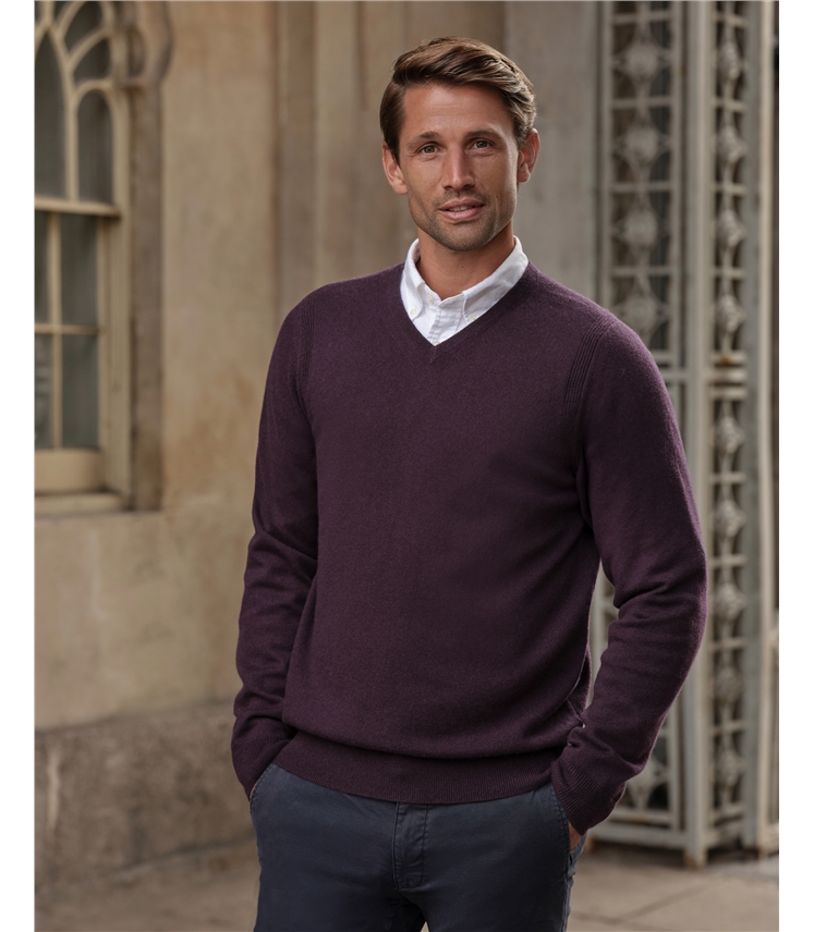 Deep Mulberry | Mens Cashmere V Sweater | WoolOvers US