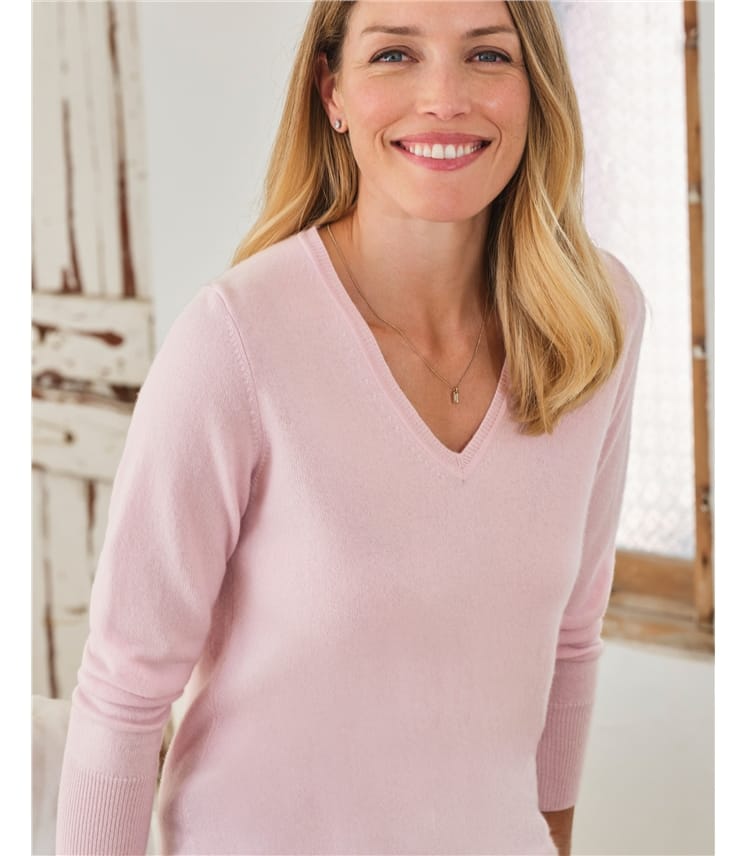 Shell Pink | Cashmere V Neck Sweater | WoolOvers US