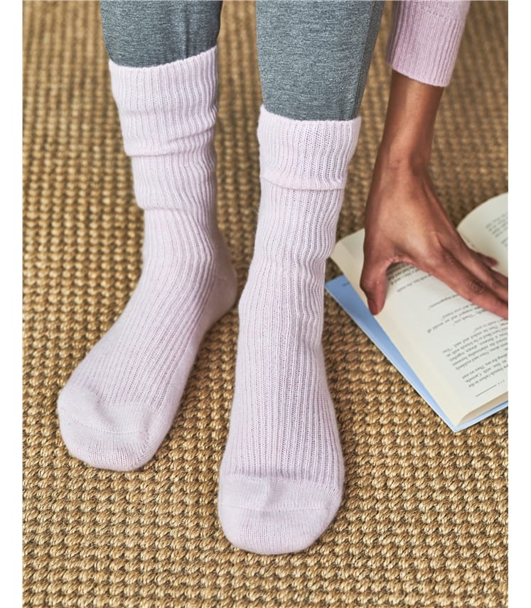 Rosemist | Ribbed Cashmere Socks | WoolOvers US