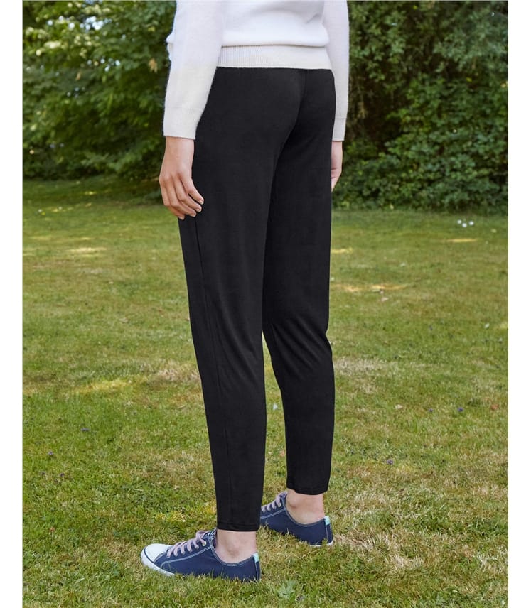 Black | Tapered Soft Jersey Trouser | WoolOvers AU