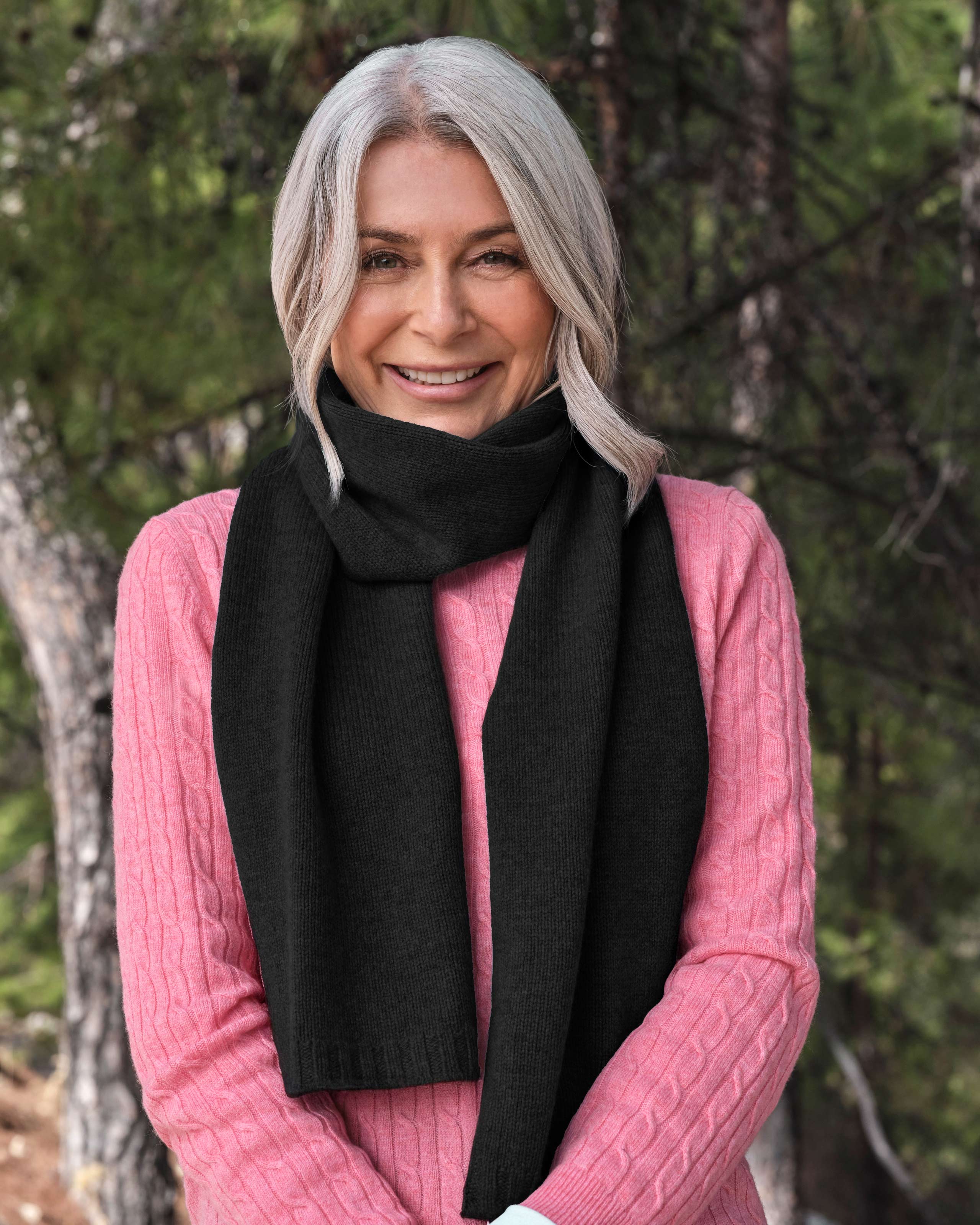 Black | Womens Essential Lambswool Scarf | WoolOvers US