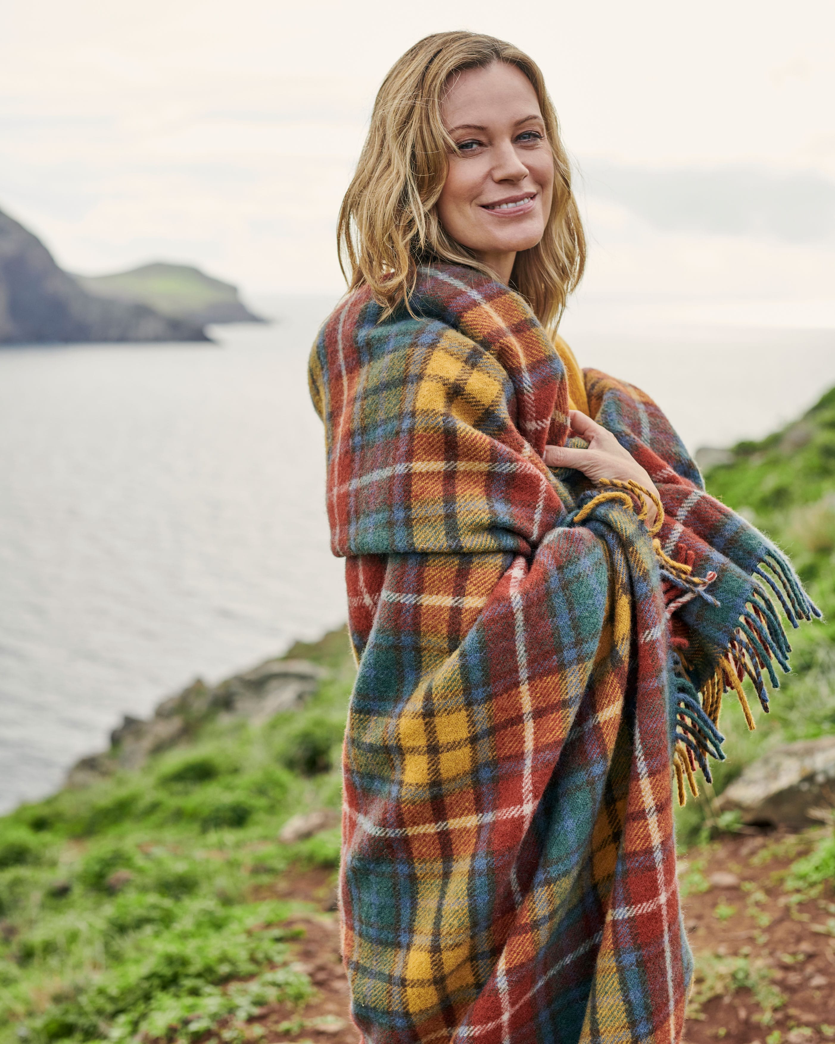 Antique/Red | Traditional Pure Wool Throw | WoolOvers US