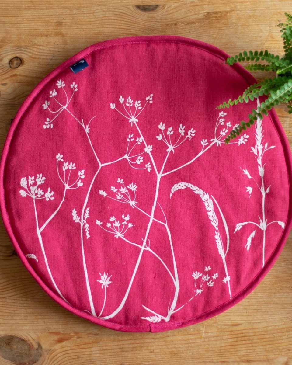 Raspberry Hedgerow | Linen Aga Chef Pad | WoolOvers UK