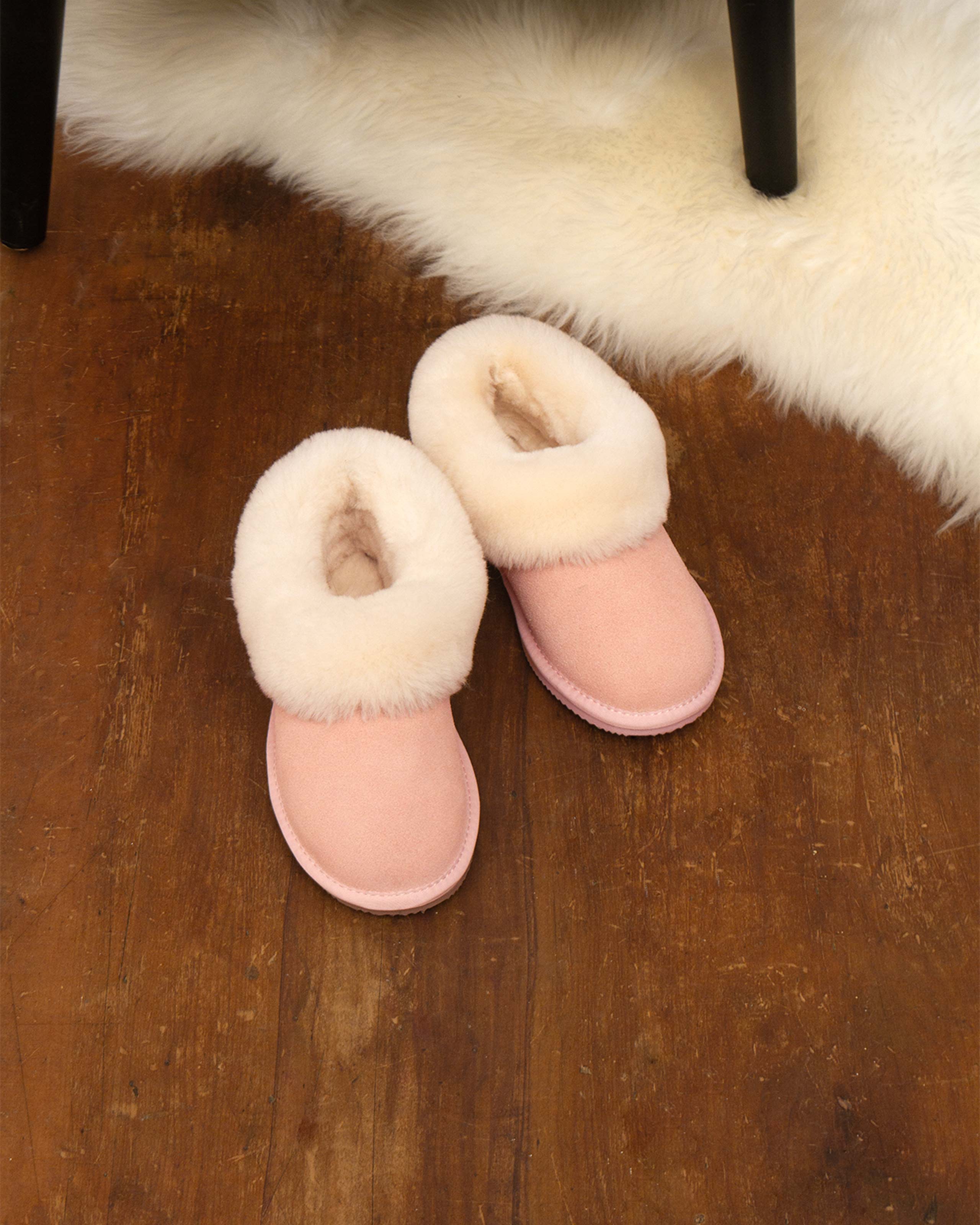 Light Pink/Cream | Womens Short Sheepskin Slipper Boot | WoolOvers UK