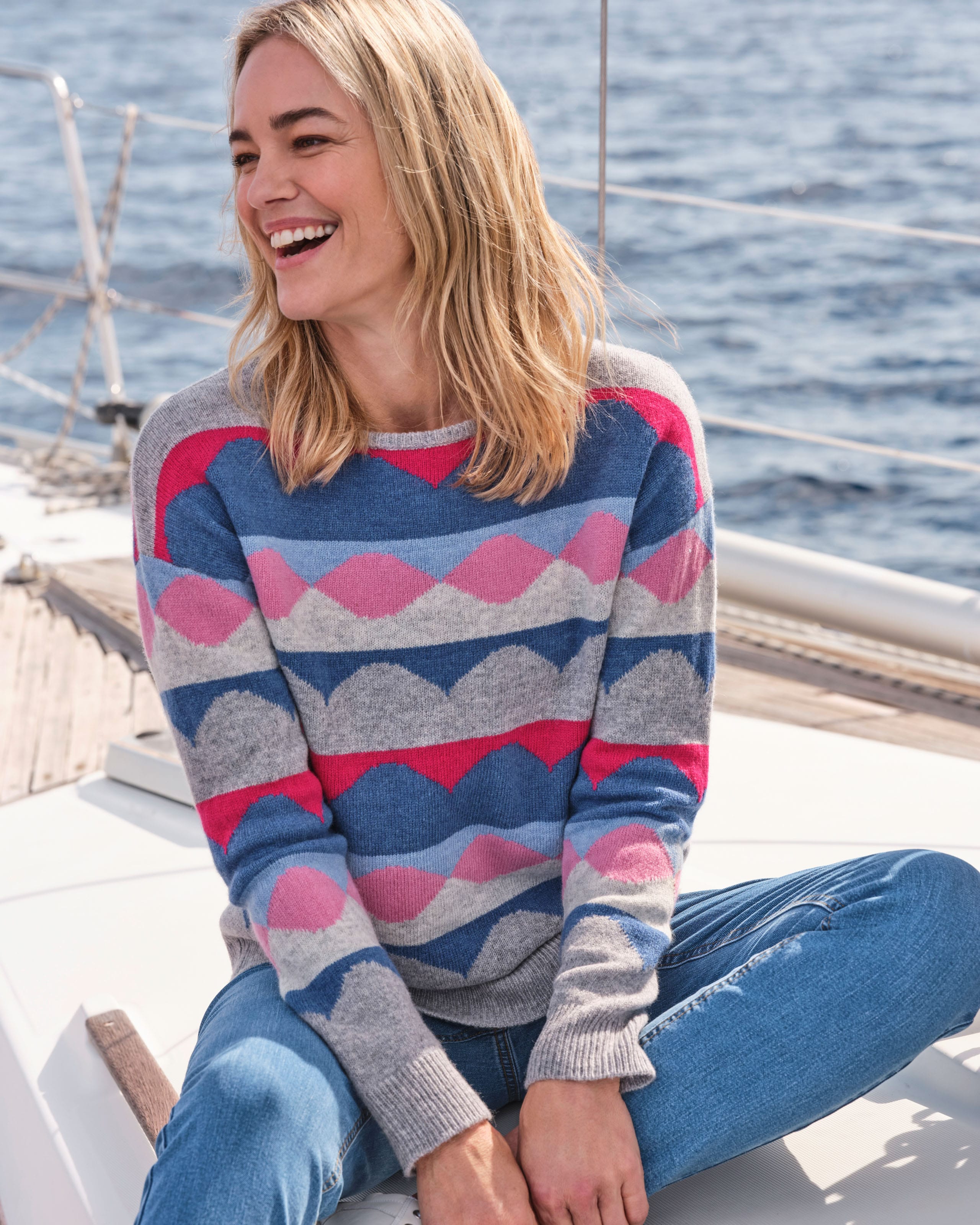 Blau Multi | Pullover mit U-Boot-Ausschnitt und Wellenstreifen ...