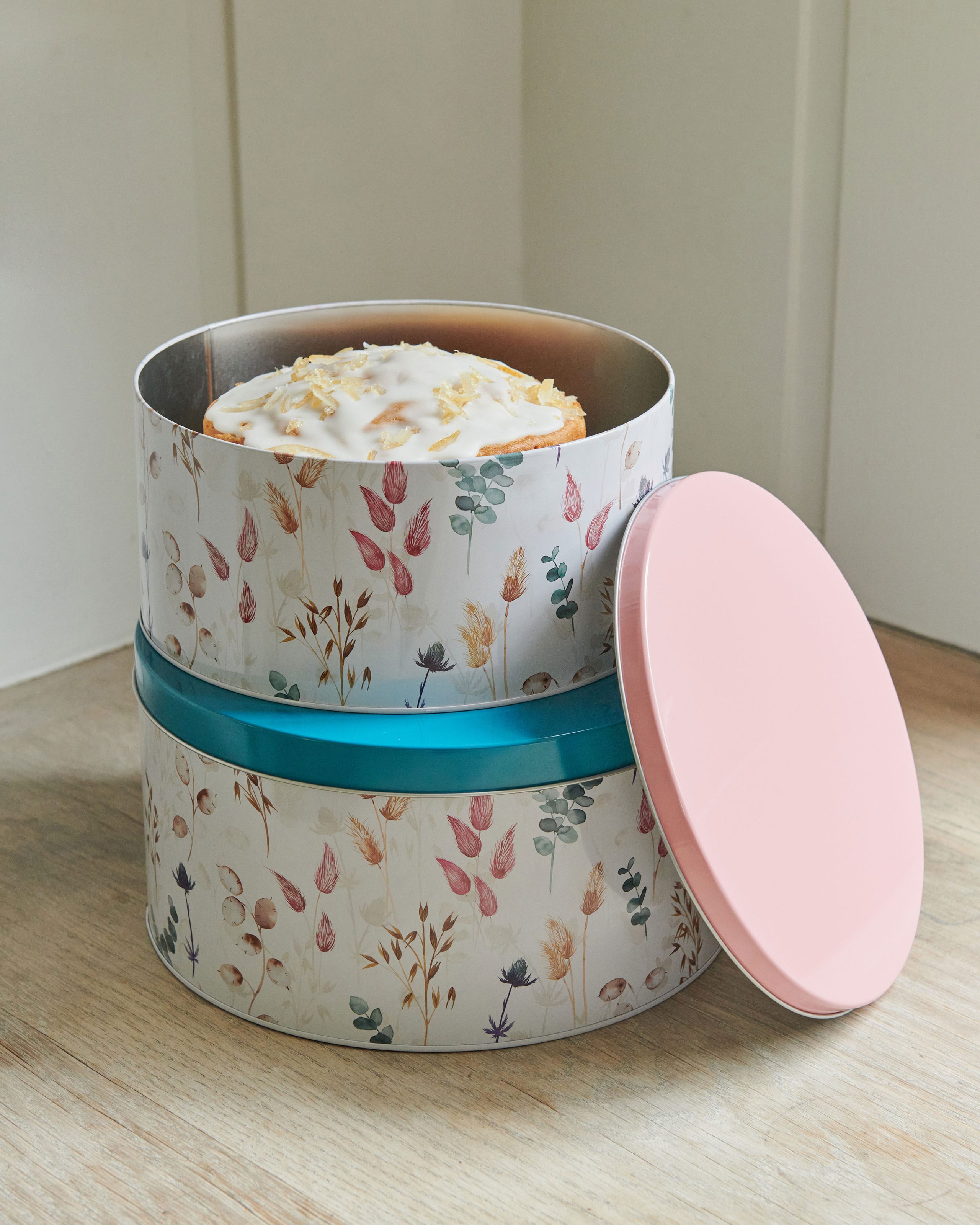 Meadow | Set Of 2 Cake Tins | WoolOvers UK