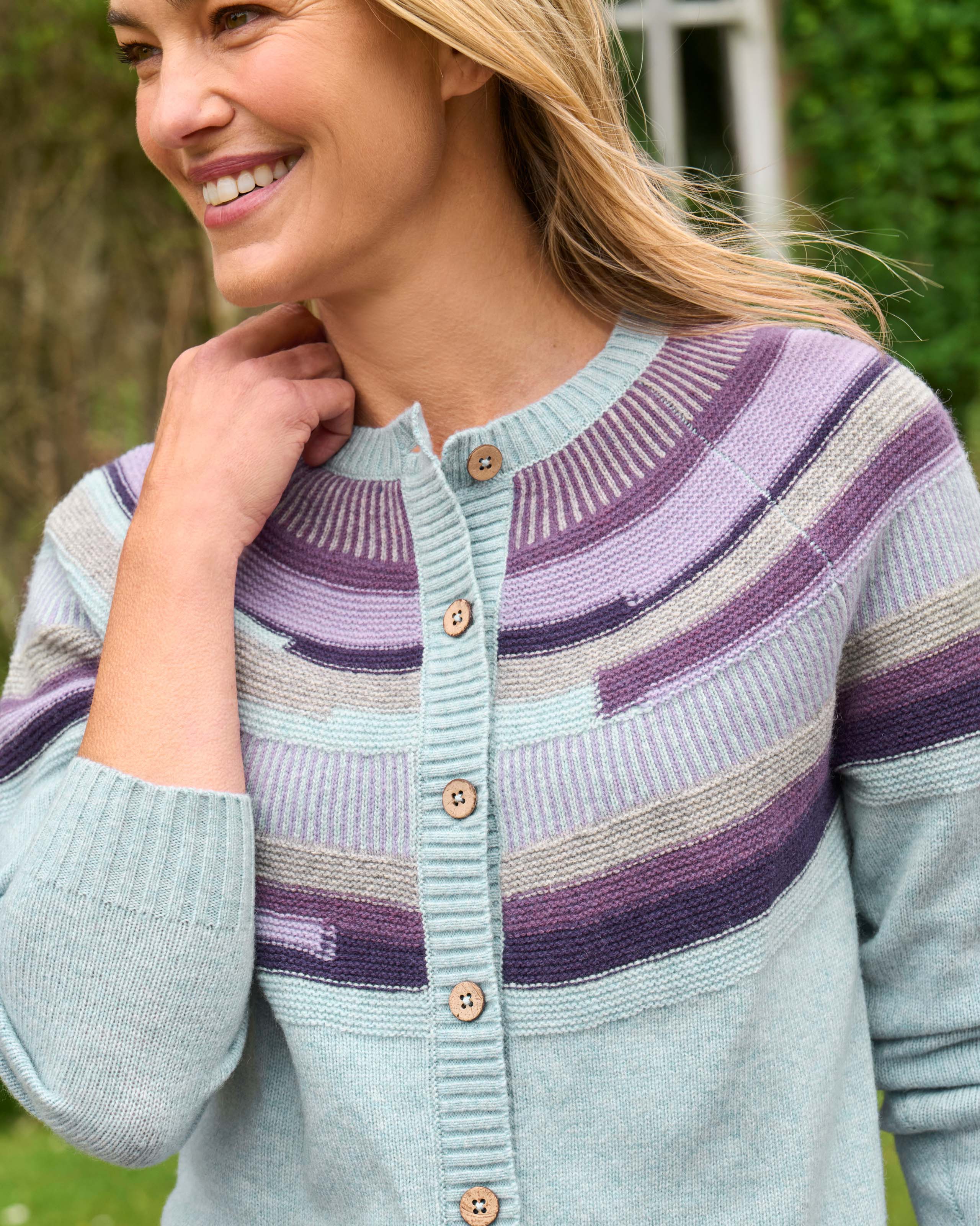Blau Multi | Strickjacke mit strukturierter Passe | WoolOvers DE