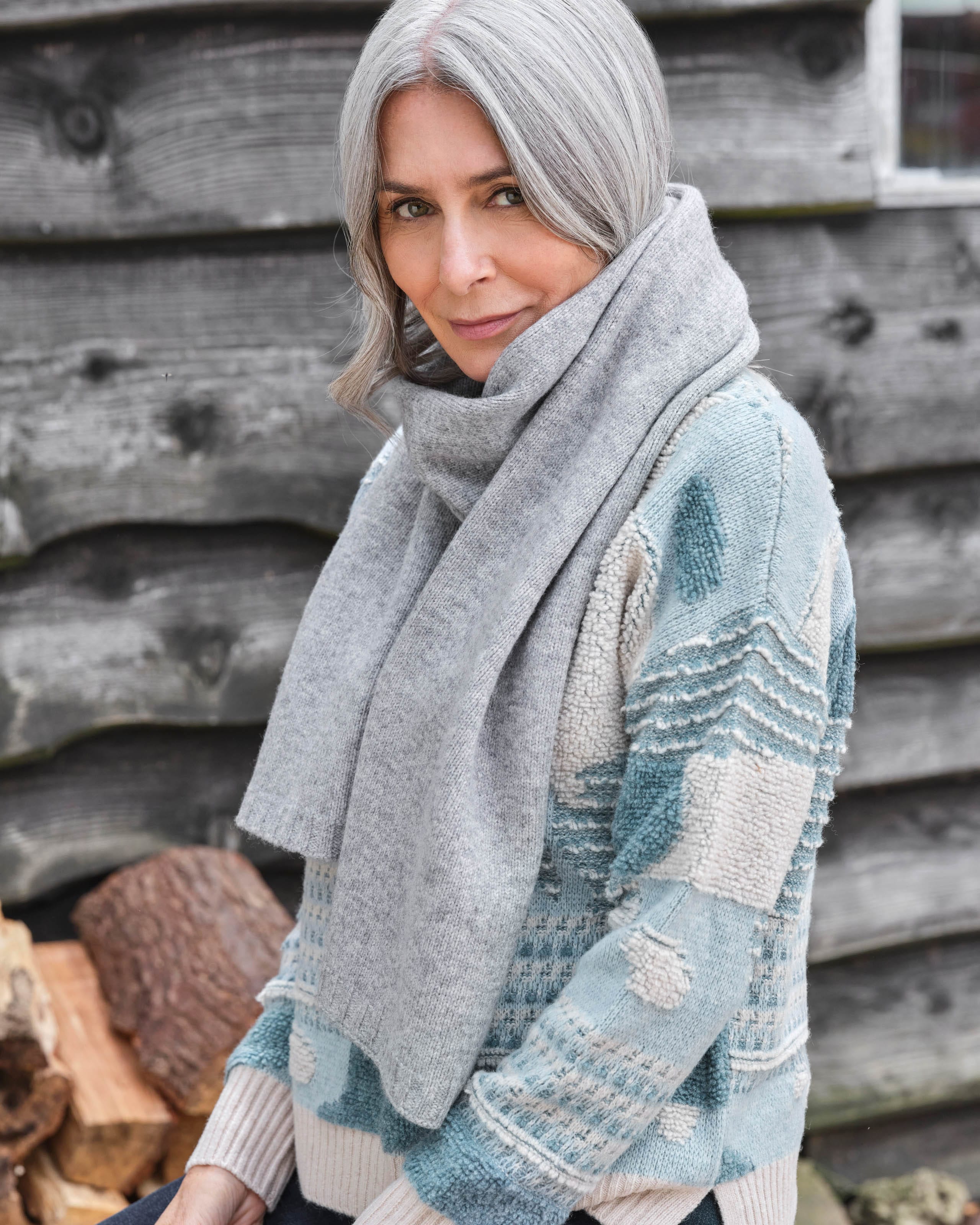 Grey Marl | Womens Essential Lambswool Scarf | WoolOvers US
