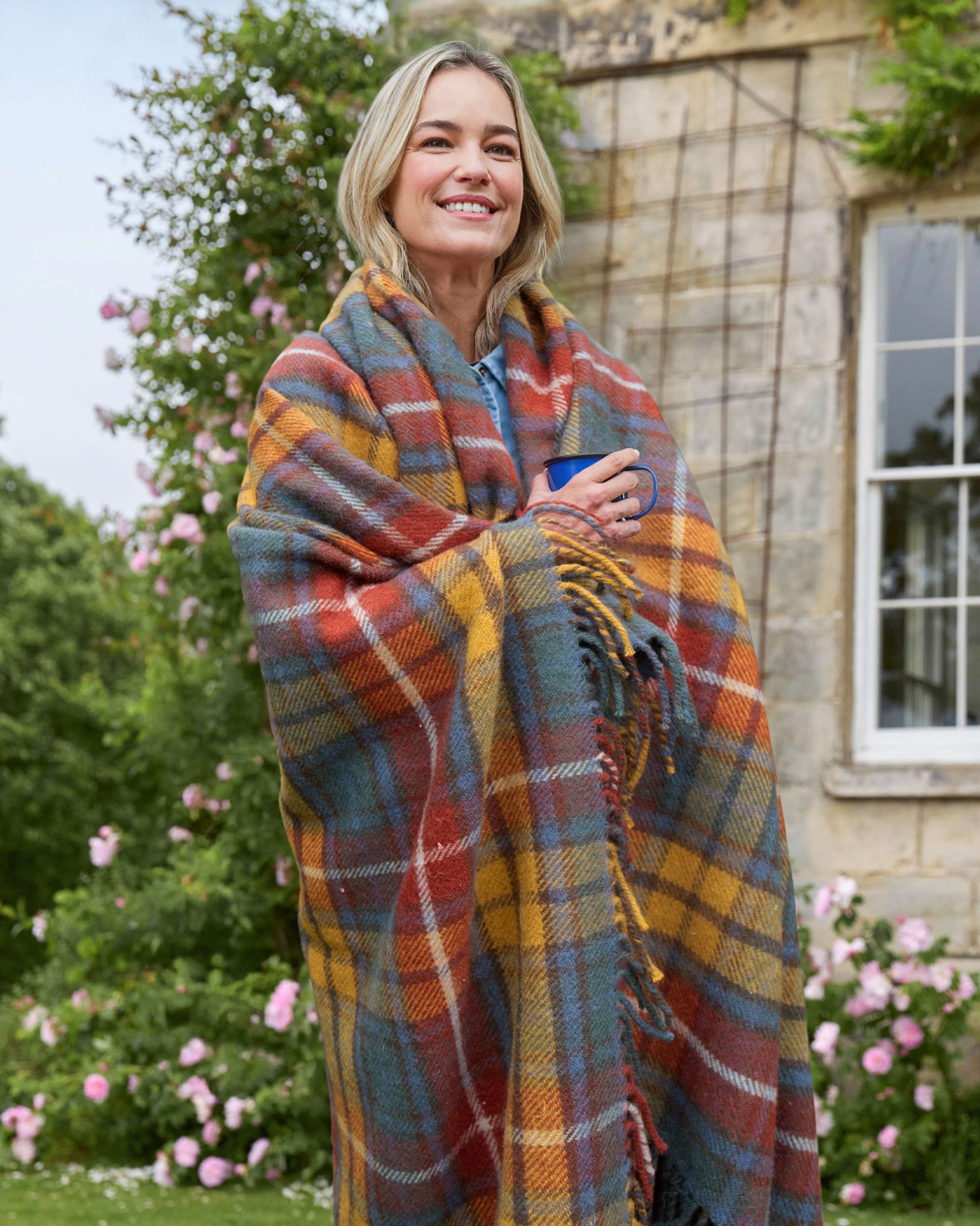 Antique/Red | Traditional Pure Wool Throw | WoolOvers UK