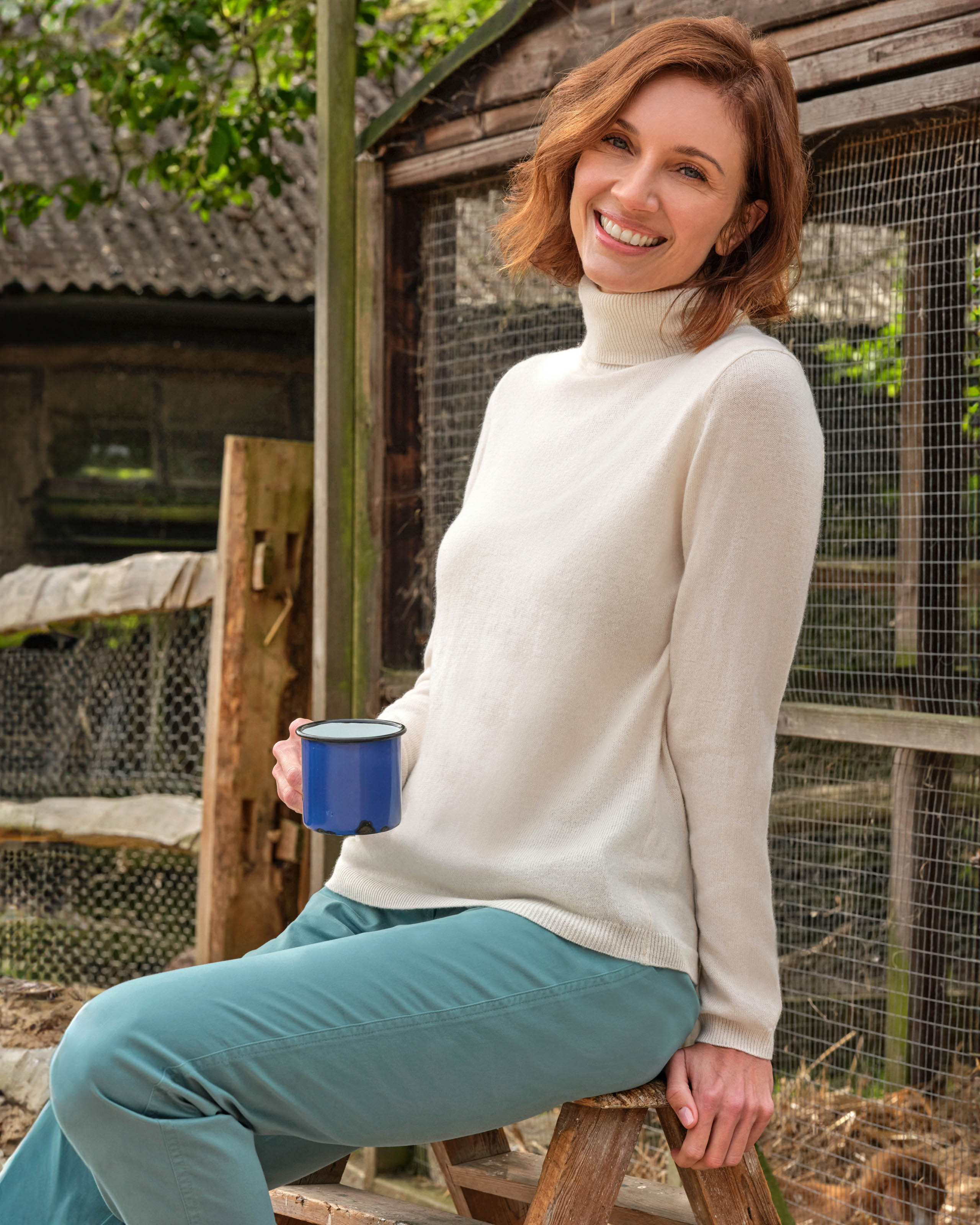 Bright Emerald | Cashmere & Merino Fitted Turtle Neck Knitted Sweater ...