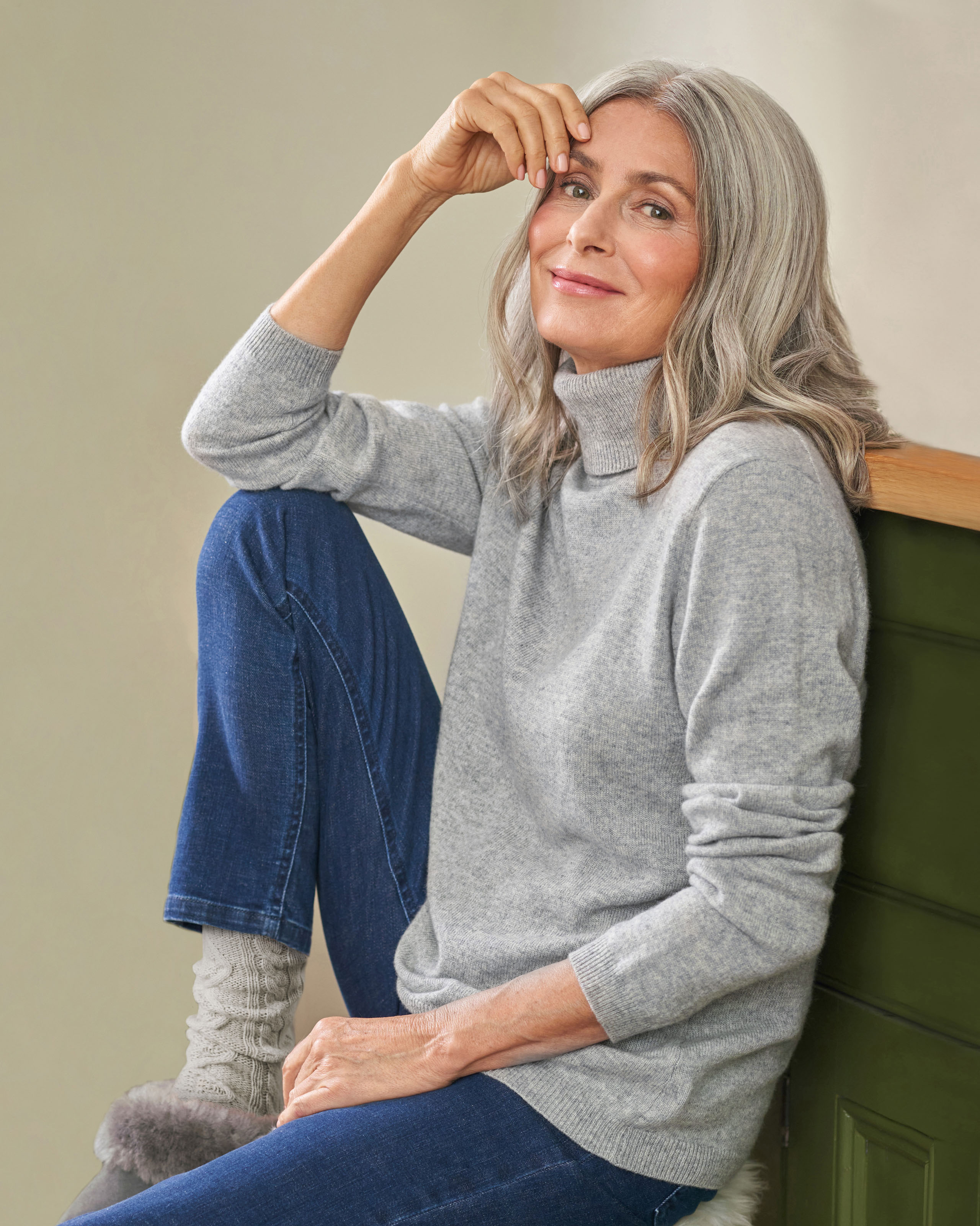 Bright Emerald | Cashmere & Merino Fitted Turtle Neck Knitted Sweater ...