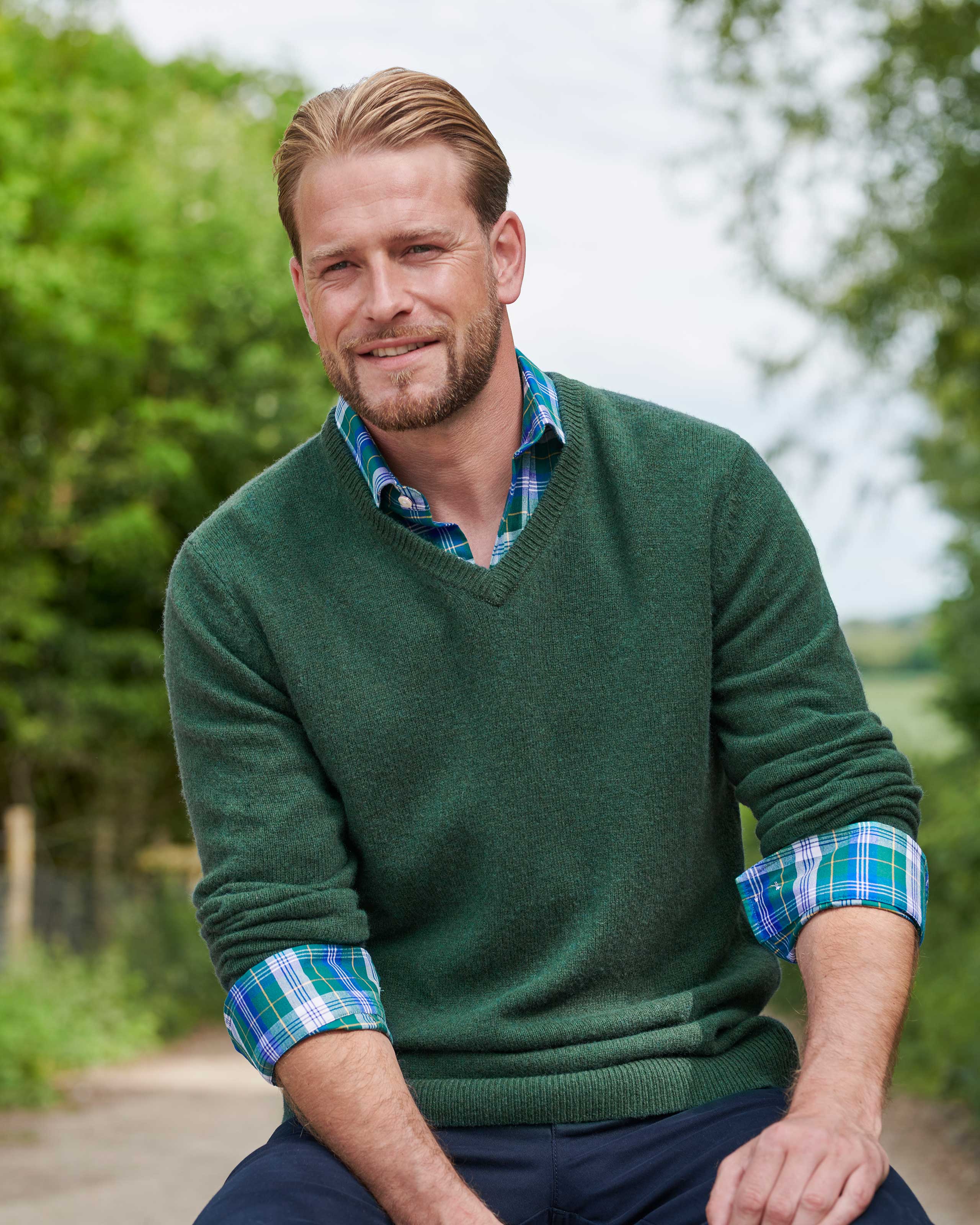 Forest Green Mens Lambswool V Neck Jumper WoolOvers UK forest-green-mens-lambswool-v-neck-jumper-woolovers-uk