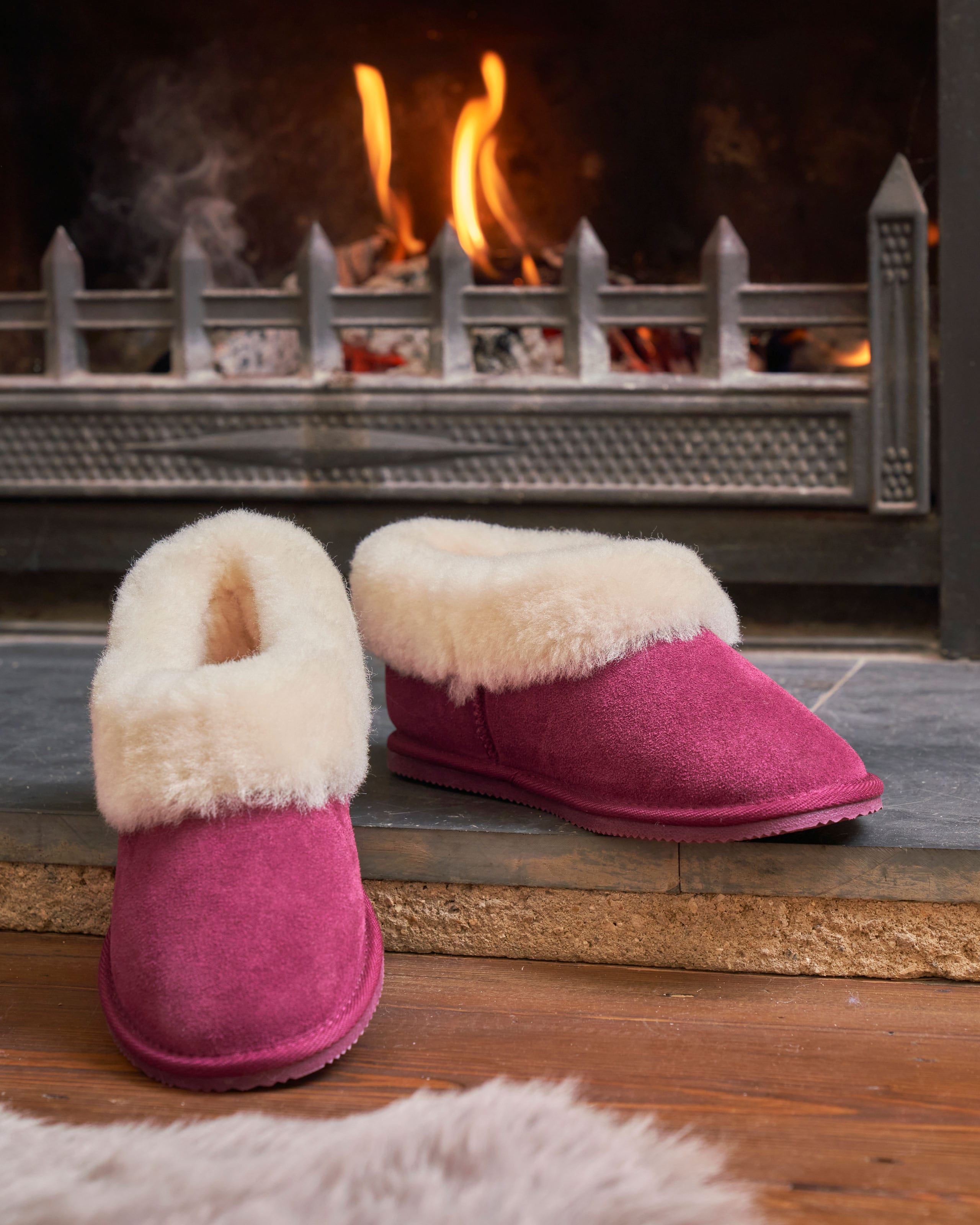 Wine | Womens Short Sheepskin Slipper Boot | WoolOvers UK