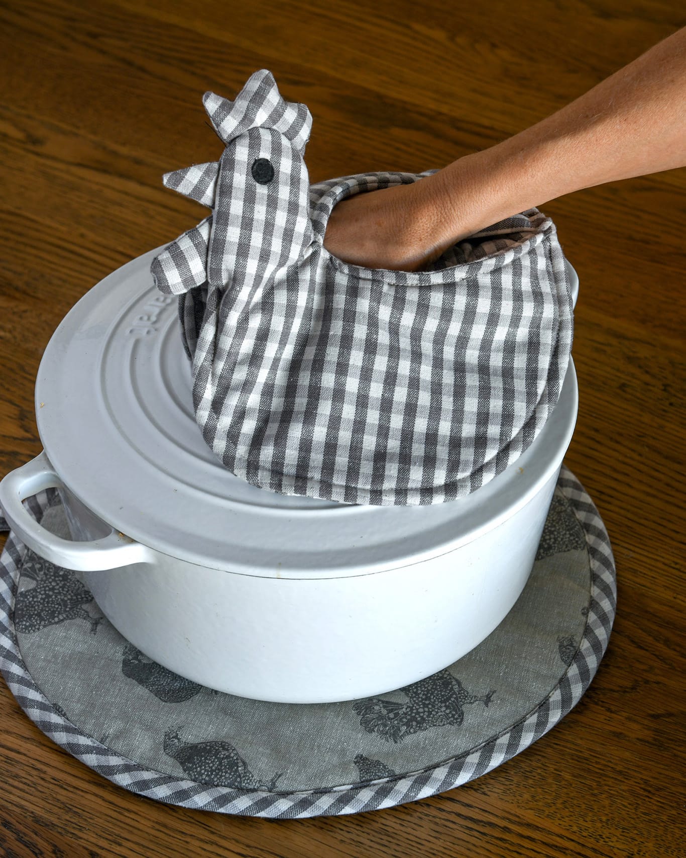 Ash | Hen Pot Pincher | WoolOvers UK