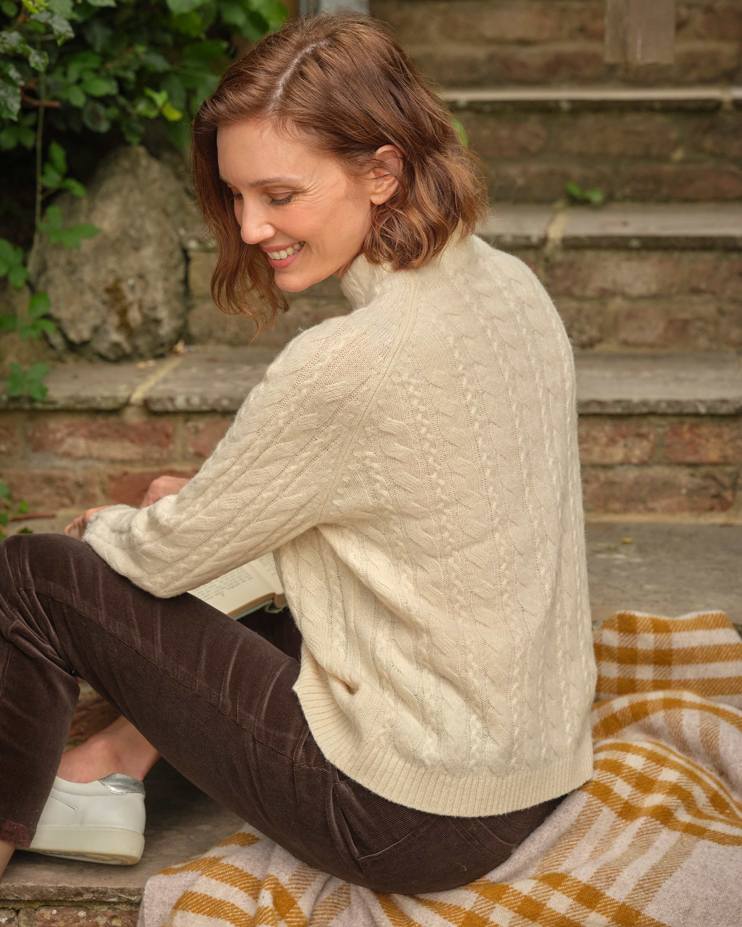 Cream | Turtle Neck Cable Sweater | WoolOvers US